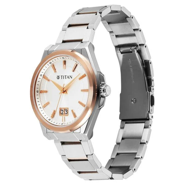 Titan Clsq Big Date Silverwhite Round Dial Stainless Steel Strap Watch
