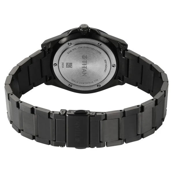 Titan Clsq Big Date Green Round Dial Stainless Steel Strap Watch For M